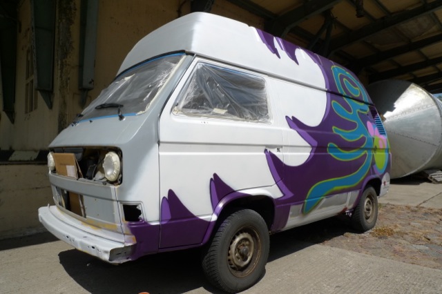 VW Bus graffiti Fotobus T3 für das zuparken Festival 2011 : BusChecker